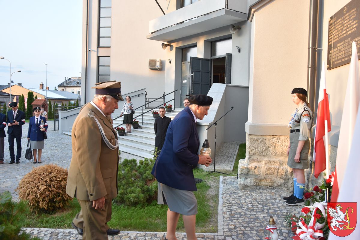 "Nie o zemstę lecz o pamięć wołają ofiary". Uczcili pamięć ofiar OUN ...